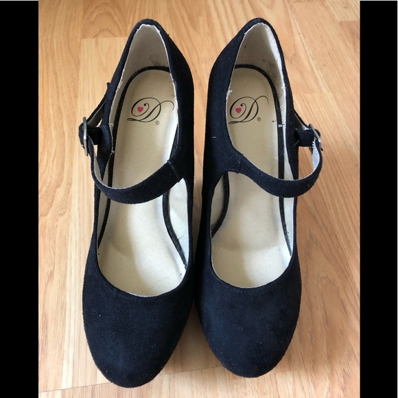 Shoes | Cute Size 7 Platform Heels | Poshmark